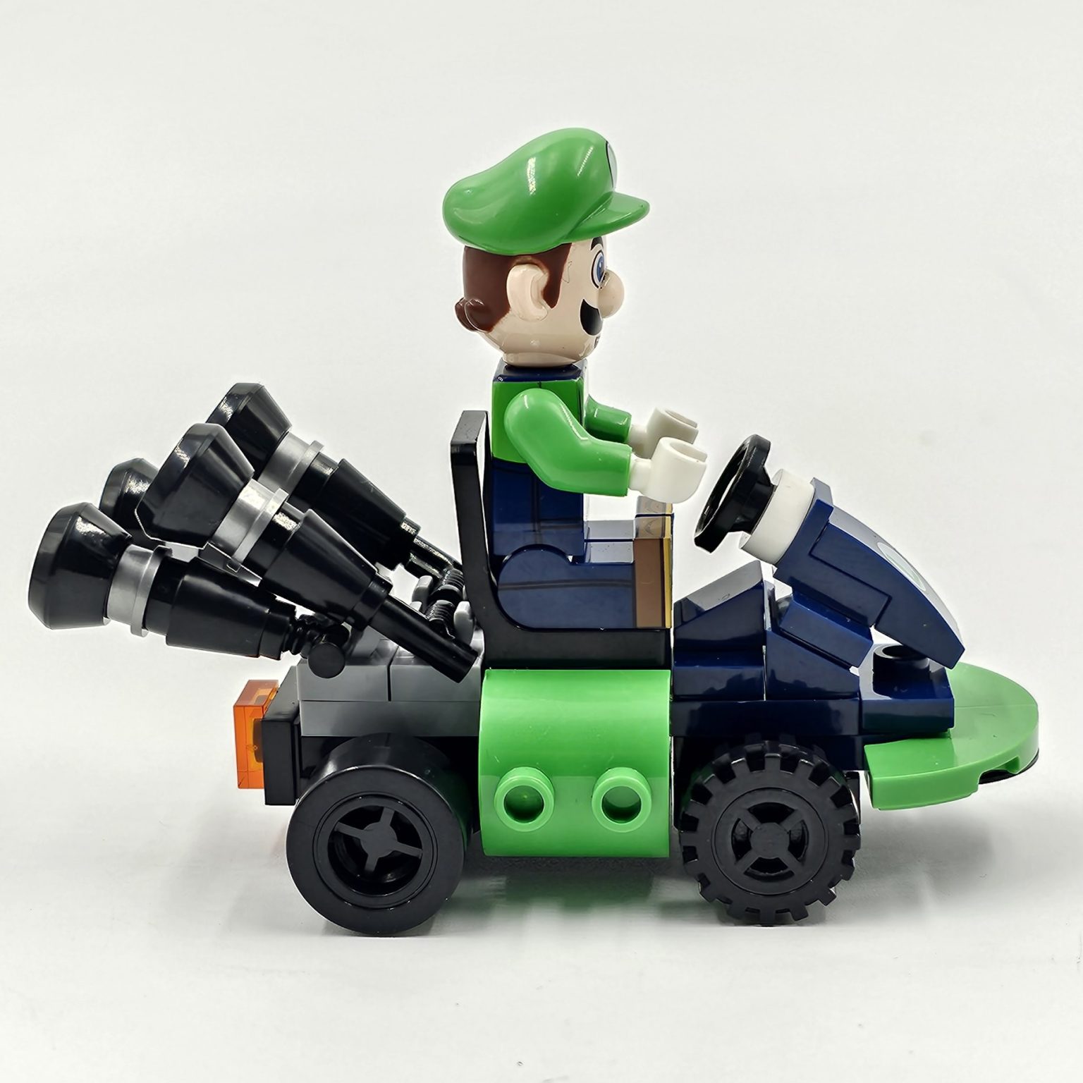 Luigi & Kart (Super Mario Bros) Minifigure Building Block