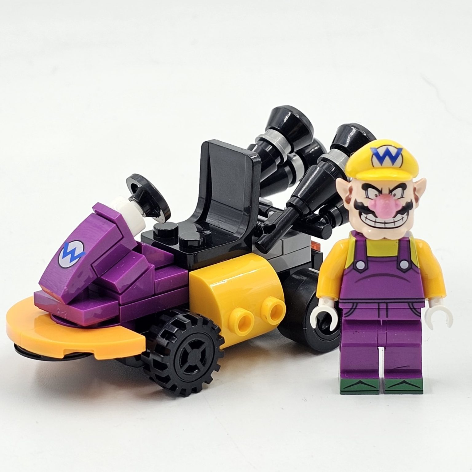 Wario & Kart (Super Mario Bros) Minifigure Building Block