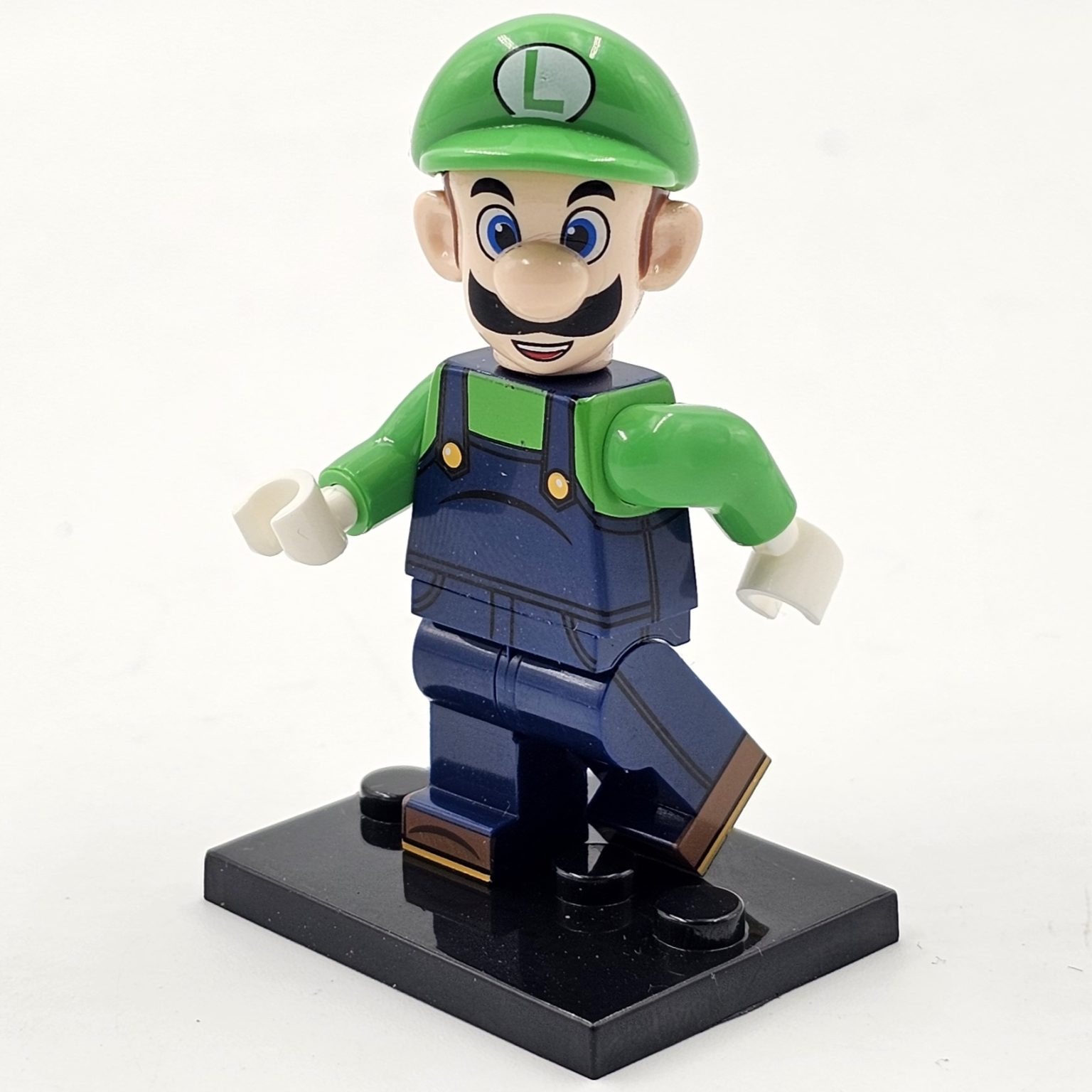 Luigi (Super Mario Bros) Minifigure Building Block